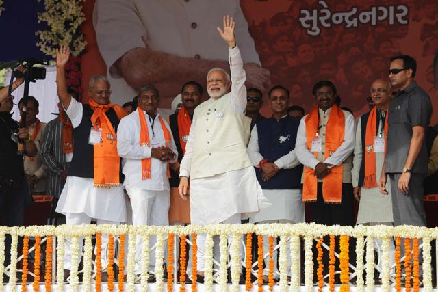 Modi’s rallies, Hardik’s road show mark hectic campaign Sunday in ...