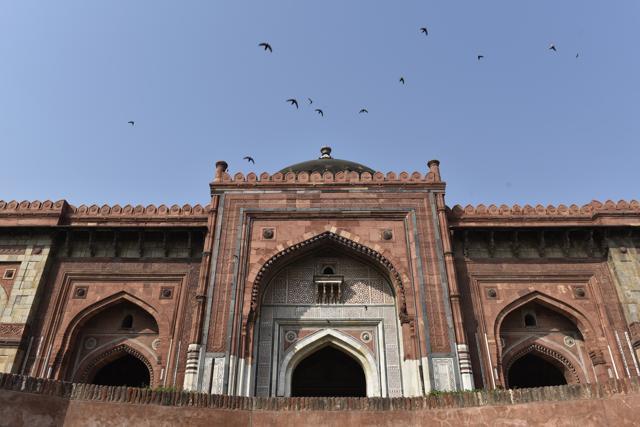 Dinpanah and Shergarh of Purana Qila: Why 2 rival kings chose the same ...