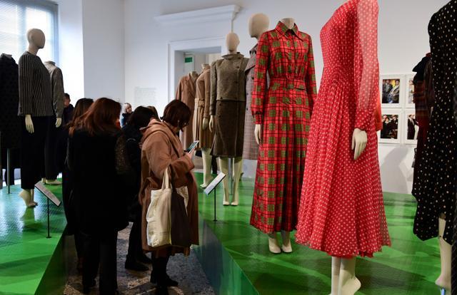 Milan Fashion Week: Versace, Cavalli, Etro, Marras update their design ...