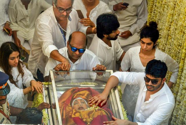 India bids tearful farewell to Bollywood superstar Sridevi | Bollywood