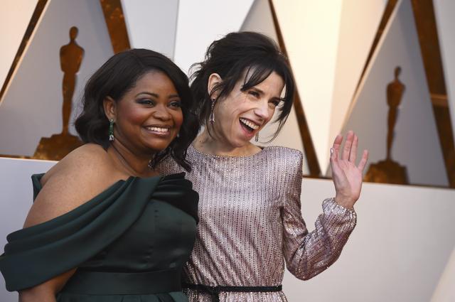 Oscars 2018 red carpet: Jennifer Lawrence, Margot Robbie bring back the ...