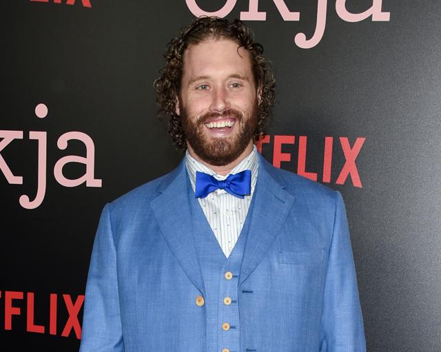 Comedian TJ Miller arrested for calling in fake bomb threat | Hindustan ...