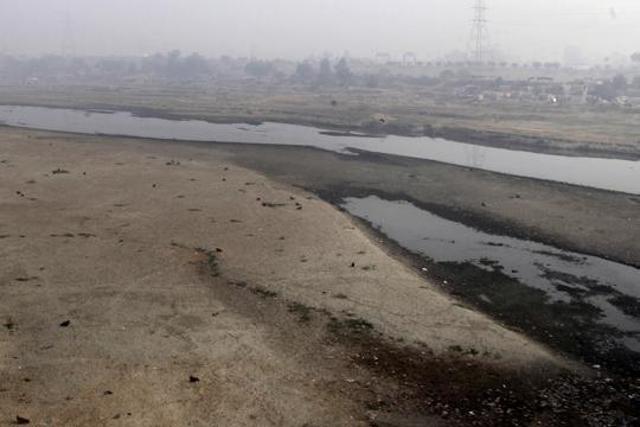 Water crisis brewing between arch-rivals India and Pakistan | World News