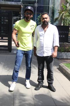 Varun Dhawan dines with girlfriend, Ranbir Kapoor spotted with Luv ...