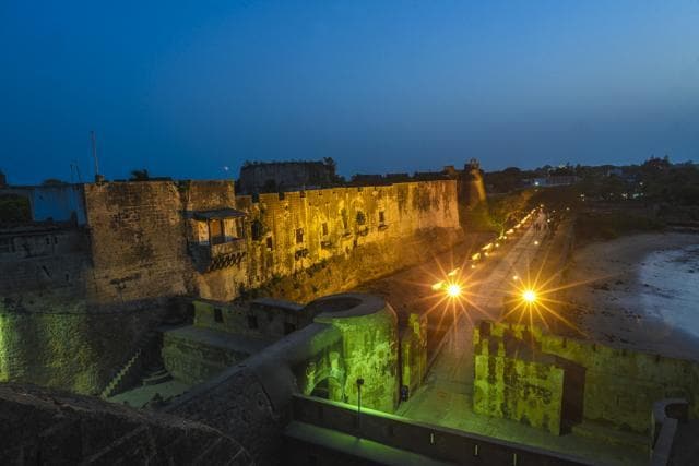 Locked up in a fort, only cops for company: Meet India’s loneliest ...