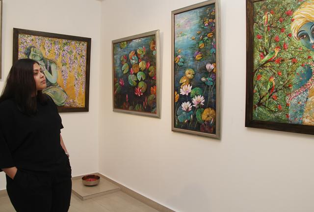 I paint to keep my love for art alive: Artist Nisha Dial - Hindustan Times