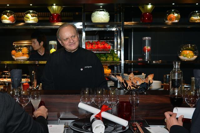 French chef Joel Robuchon, world’s most Michelin-decorated chef, dies ...