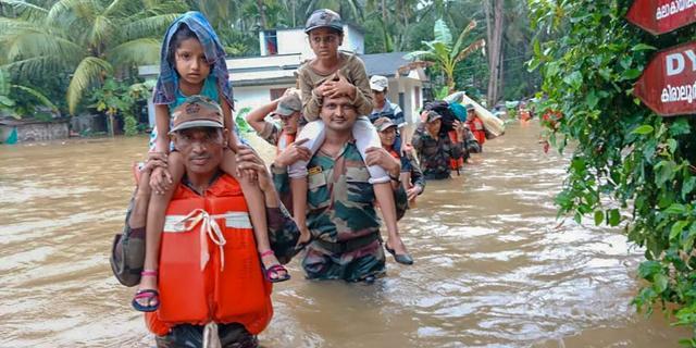 Unsung heroes at the helm of rescue, relief efforts in flood-hit Kerala ...