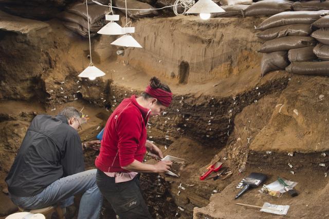 Stone in South African cave boasts oldest-known human drawing ...