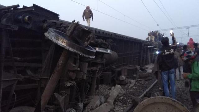 6 dead, many injured as 11 coaches of Delhi-bound Seemanchal Express ...