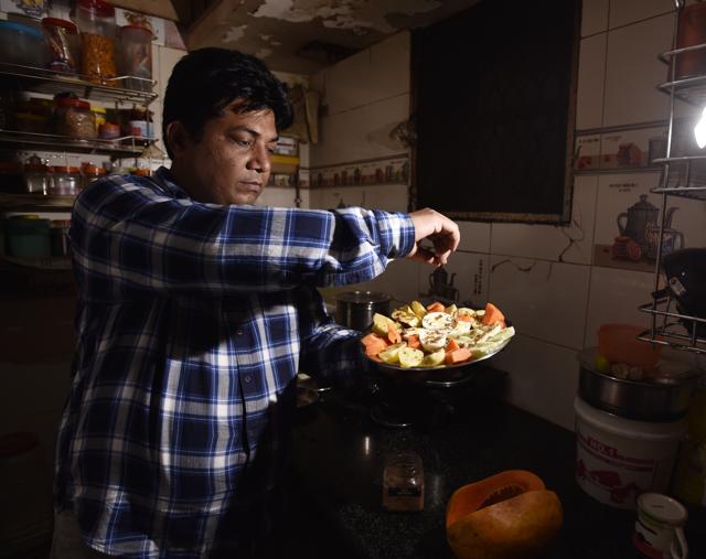 Pahadi coloured salts, an ancient tradition, are finding takers in ...