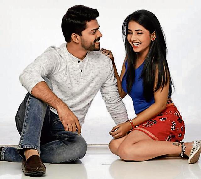 Being yourself on screen is the most challenging: Sayali Sanjeev ...