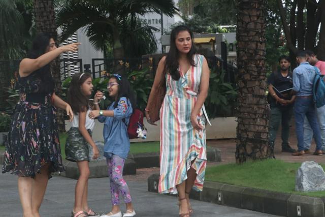 Alia Bhatt stuns in red, Ranu Mondal launches song, Kangana Ranaut ...