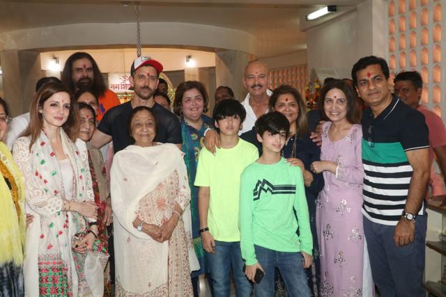 Hrithik Roshan celebrates Mahashivratri with Sussanne and their sons ...