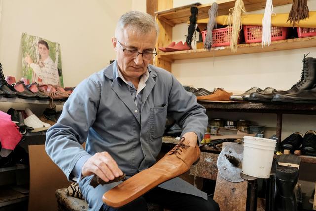 Check out these long-nosed shoes designed by this Romanian cobbler that ...