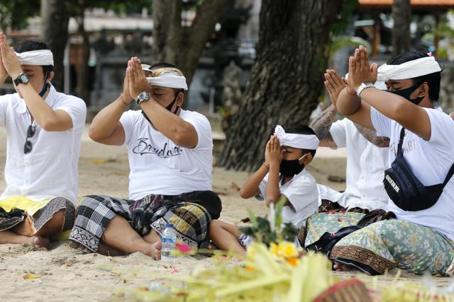 Indonesia’s island, Bali begins to reopen after 3-month coronavirus ...