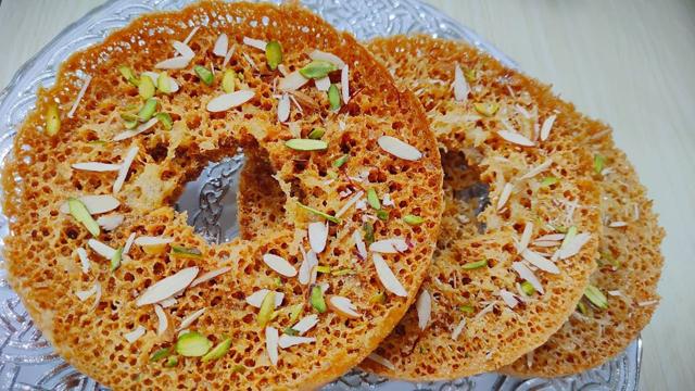 Ghewar sales unaffected: Foodies in Delhi-NCR can’t stay away from this ...