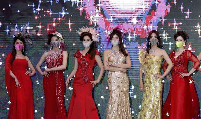 Masked fashion models walk Seoul runway amid Covid-19 | Fashion Trends