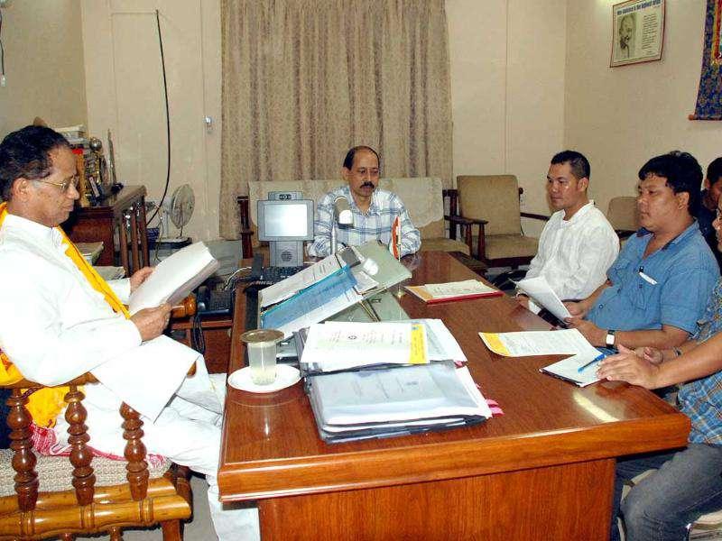 Al Qaeda trying to enter Assam: CM Gogoi | Latest News India