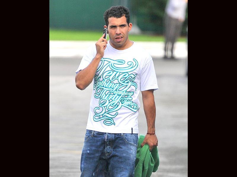 Man City cuts Tevez fine in half after union move | Sports News
