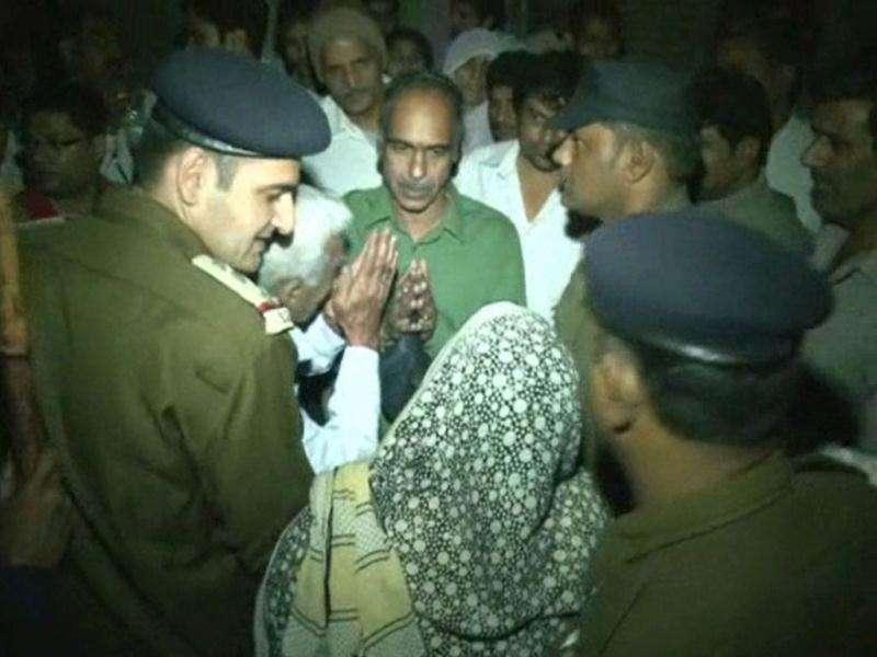 Demolition man shoes away protests | Latest News India - Hindustan Times