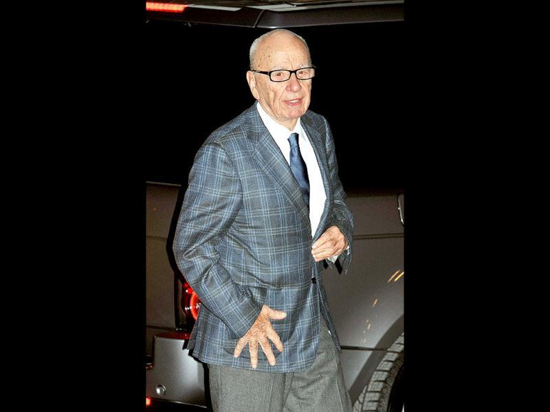Media baron Rupert Murdoch hands over Fox CEO reins to son James ...