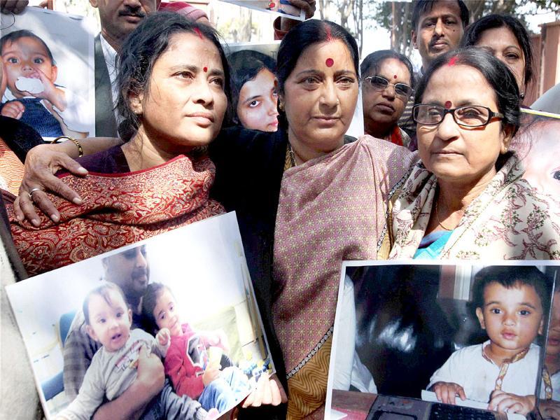 NRI kids row: Grandparents, political leaders protest | Latest News Delhi