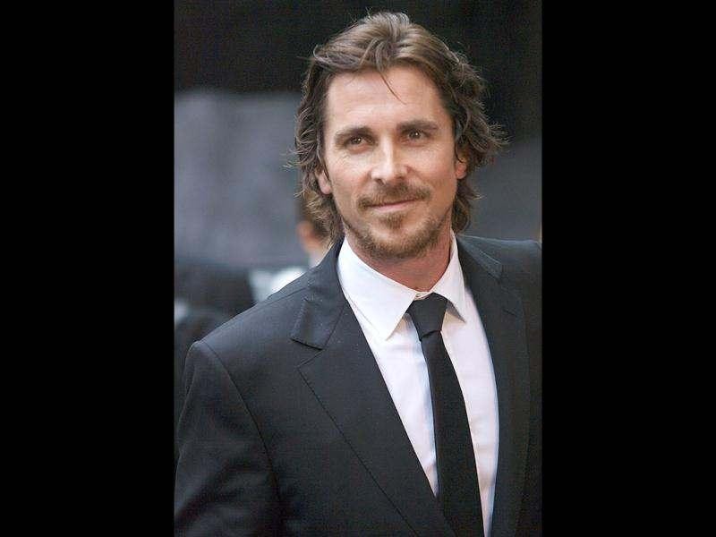Christian Bale visits US shooting town | Hollywood