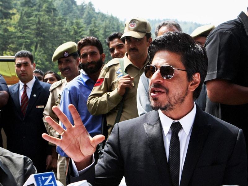 SRK remembers his late father | Bollywood