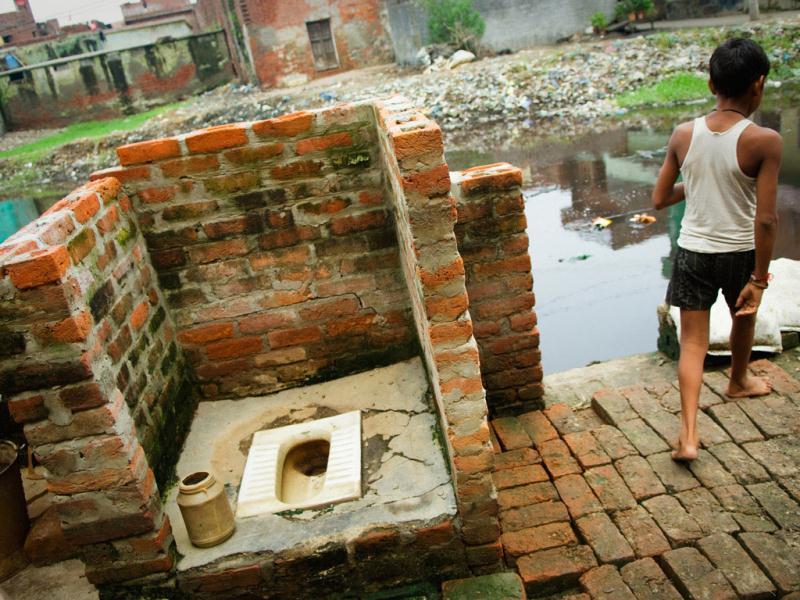 53% of Indian households defecate in open, says World Bank | Latest ...
