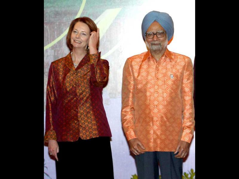 Manmohan Singh goes colourful for ASEAN | Hindustan Times