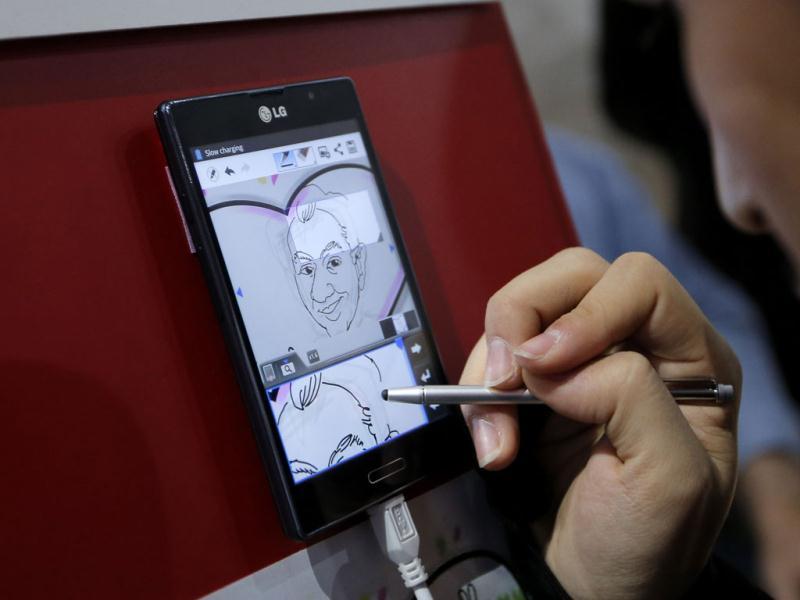 30 handsets in 12 months: LG plans smartphone blitz - Hindustan Times