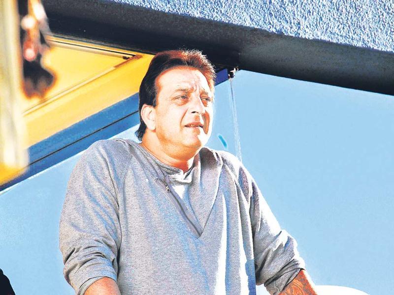 Rs. 25 a day for cook Sanjay Dutt | Entertainment News