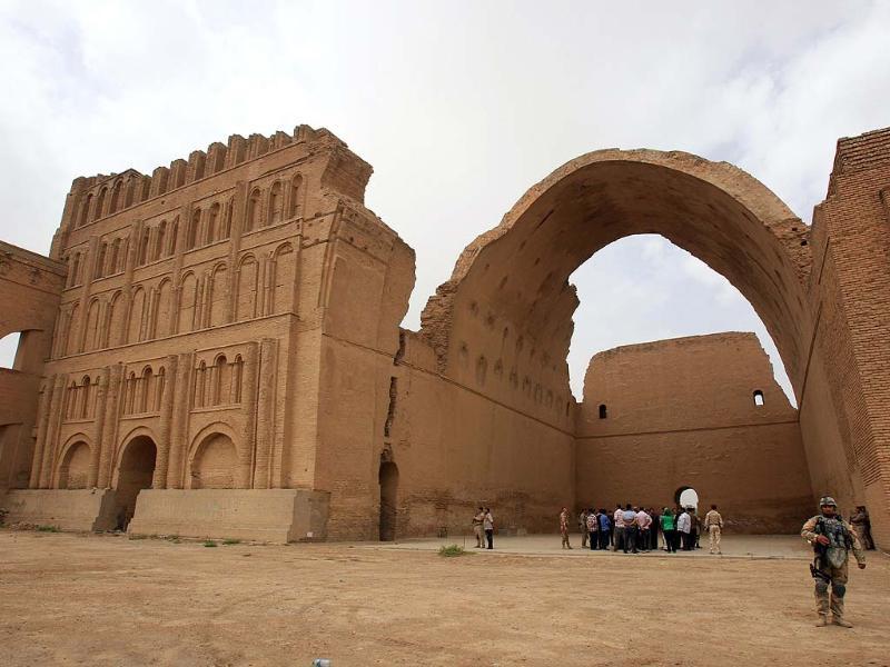 Iraq to restore ancient arch to woo back tourists | Travel