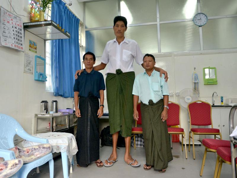 Myanmar's tallest man seeks medical aid abroad | World News