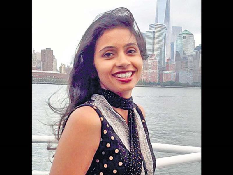Devyani returns, but India gives US envoy 'little more than 48 hrs' to ...