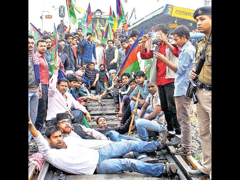 All Jharkhand Students’ Union leader shot dead | Latest News India