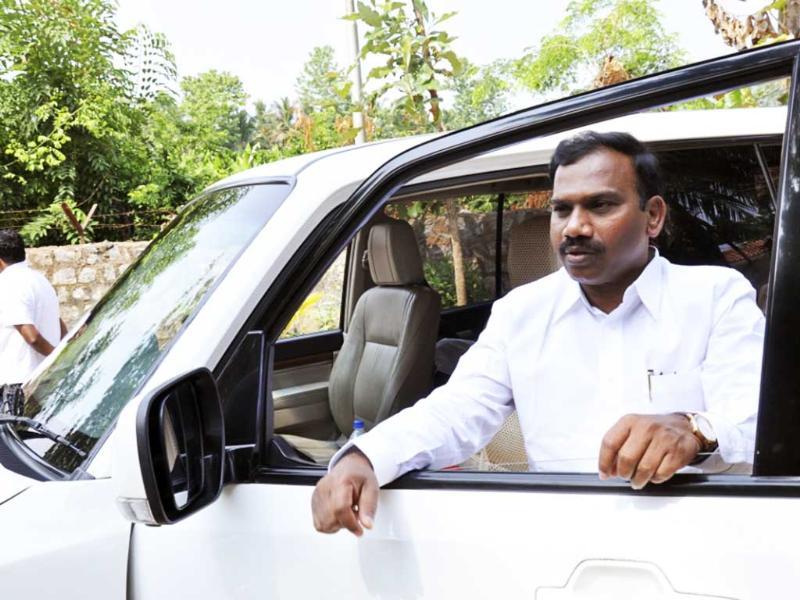 2G: Raja, Kanimozhi, Karunanidhi's wife get bail | Latest News India