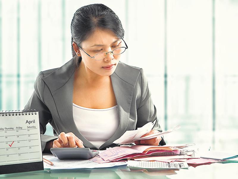 How to handle financial matters | Hindustan Times