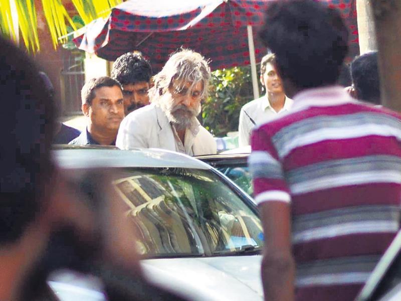 After Paa, get ready to be surprised by Amitabh Bachchan's look in ...
