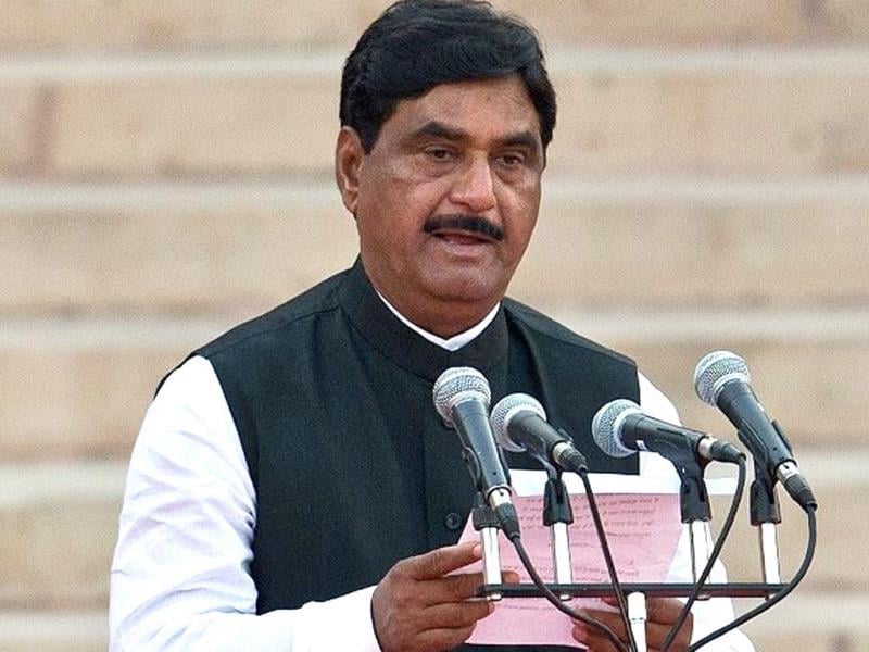 Initial autopsy shows Munde died due to internal injuries; funeral in ...