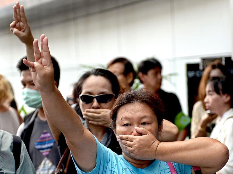 Hunger Games salute becomes symbol of Thai resistance | Hollywood