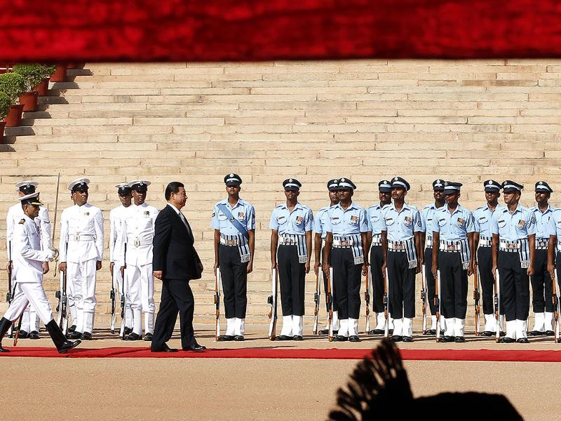 VIP movement throws traffic into turmoil, roads closed today too ...