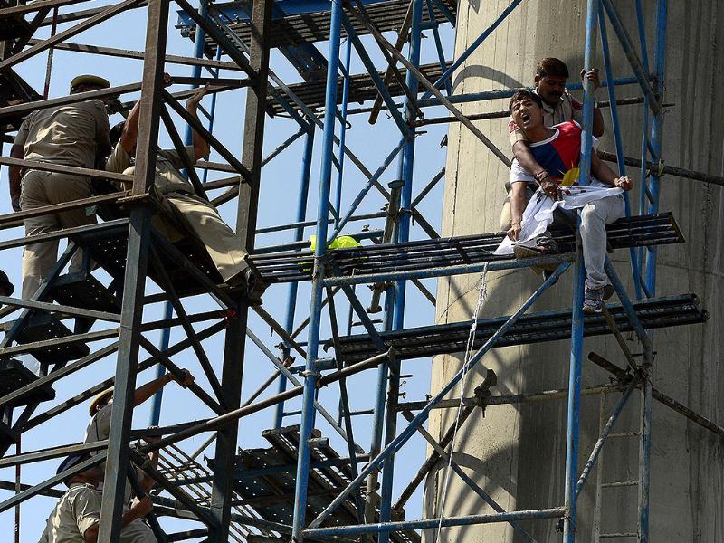 Iron rod from Chennai metro construction site kills techie | Latest ...