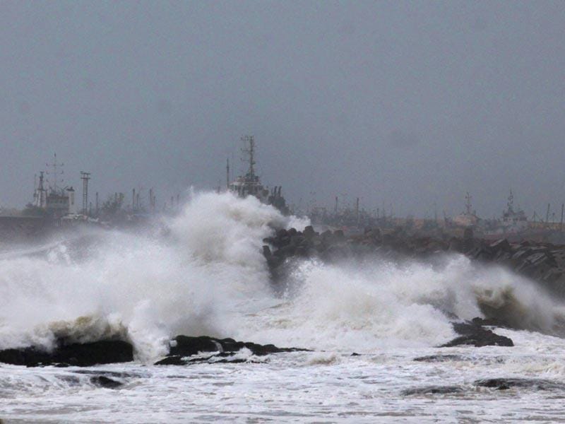 Cyclone Hudhud: Heavy rainfall triggers flood worries | India News
