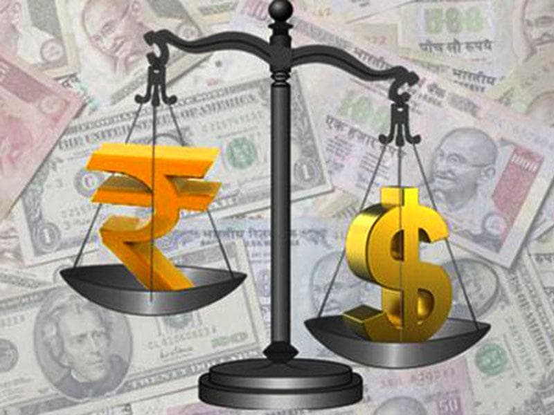 Rupee moves down 5 paise at 61.88 against dollar - Hindustan Times