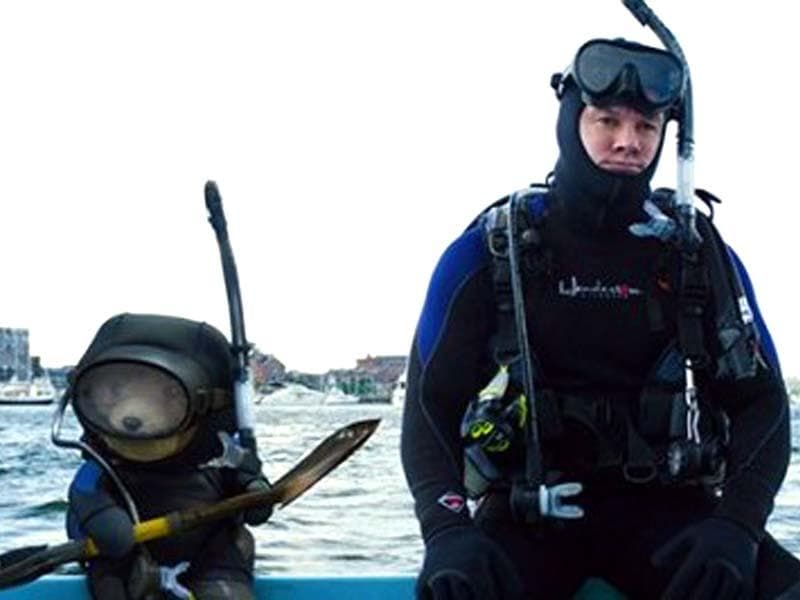 Ted 2 first look: Mark Wahlberg and his bear are ready to take a dive ...