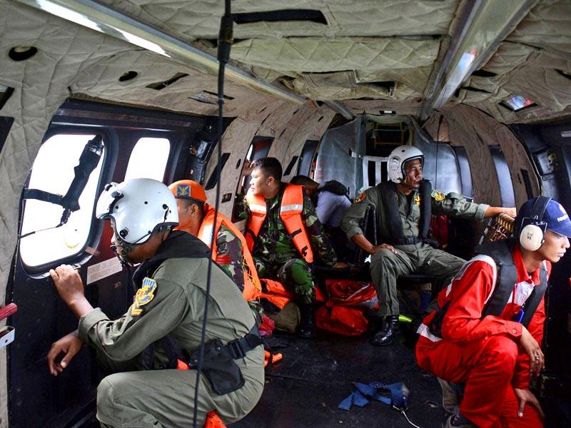 AirAsia Flight 8501 may have landed on seawater safely: Experts | World ...