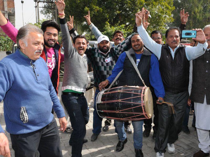 SAD-BJP alliance bags 32 out of 50 seats in Moga corporation polls ...