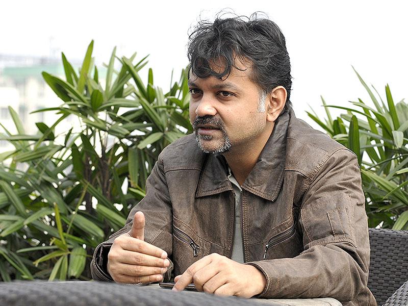 National Awards: Srijit Mukherji wins best director for Chatuskone ...
